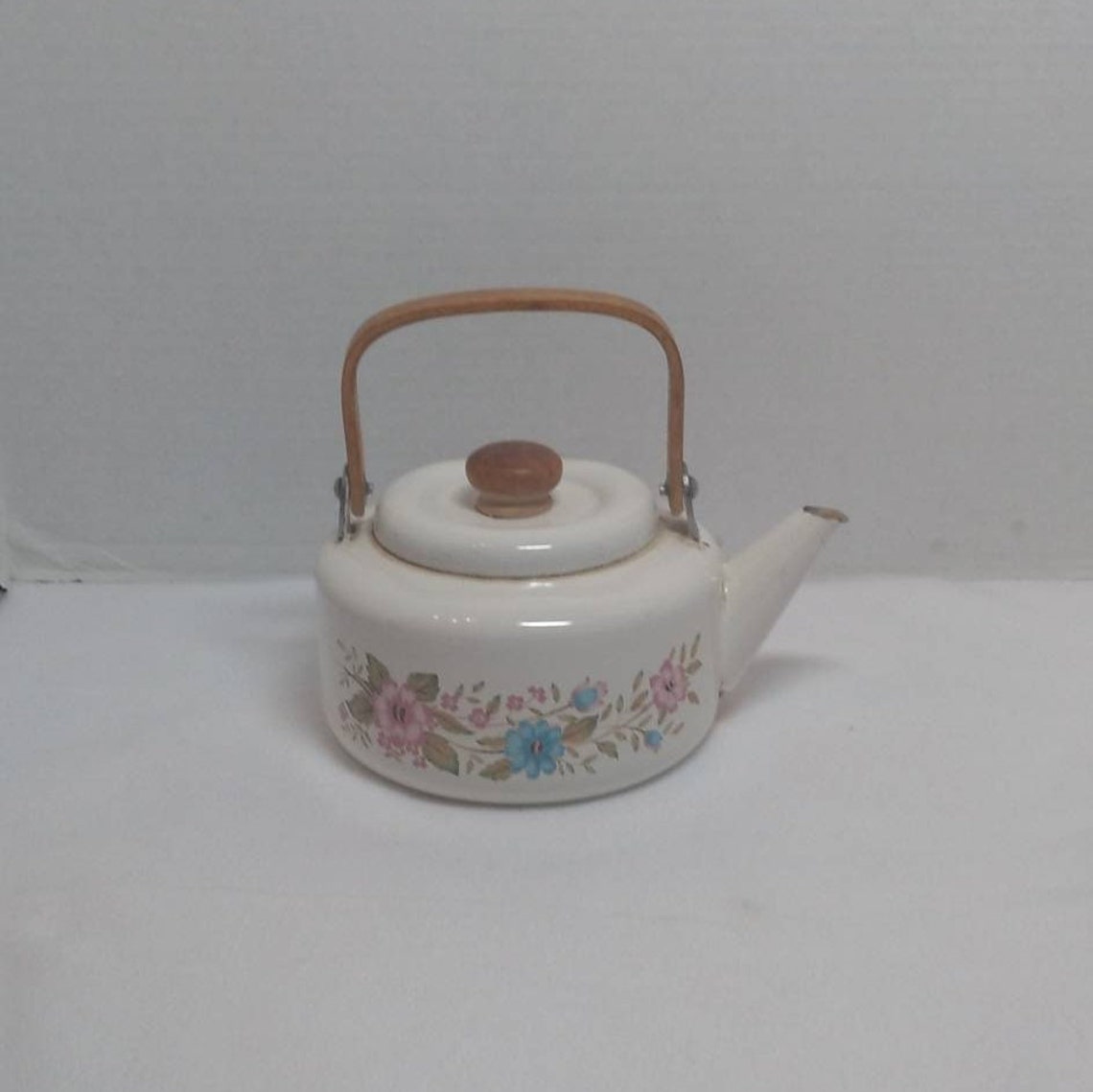 Vintage Enamel Teapot / White and Floral Kettle Enamelware - Etsy