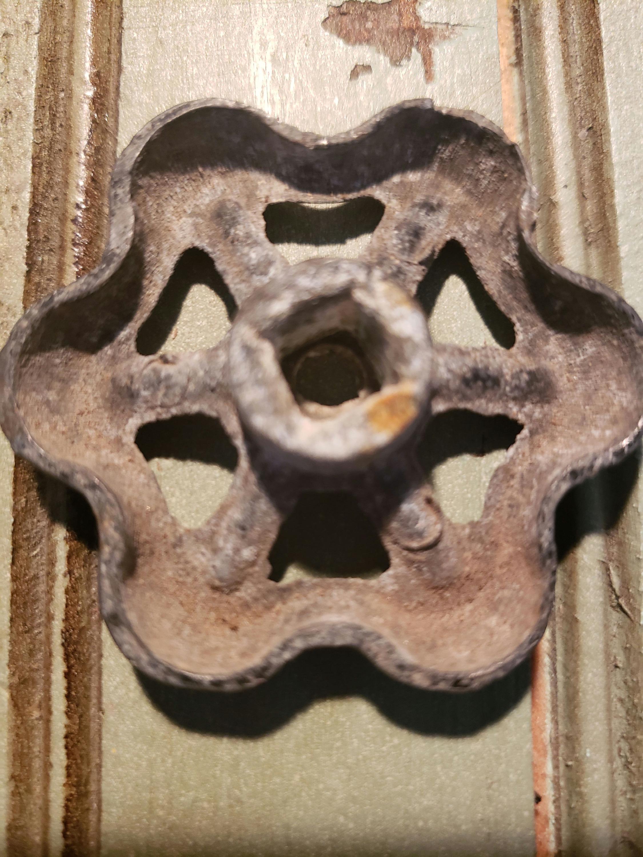 Salvaged Spicket Valve, Upcycled Metal Piece for Mixed Media Art - Etsy