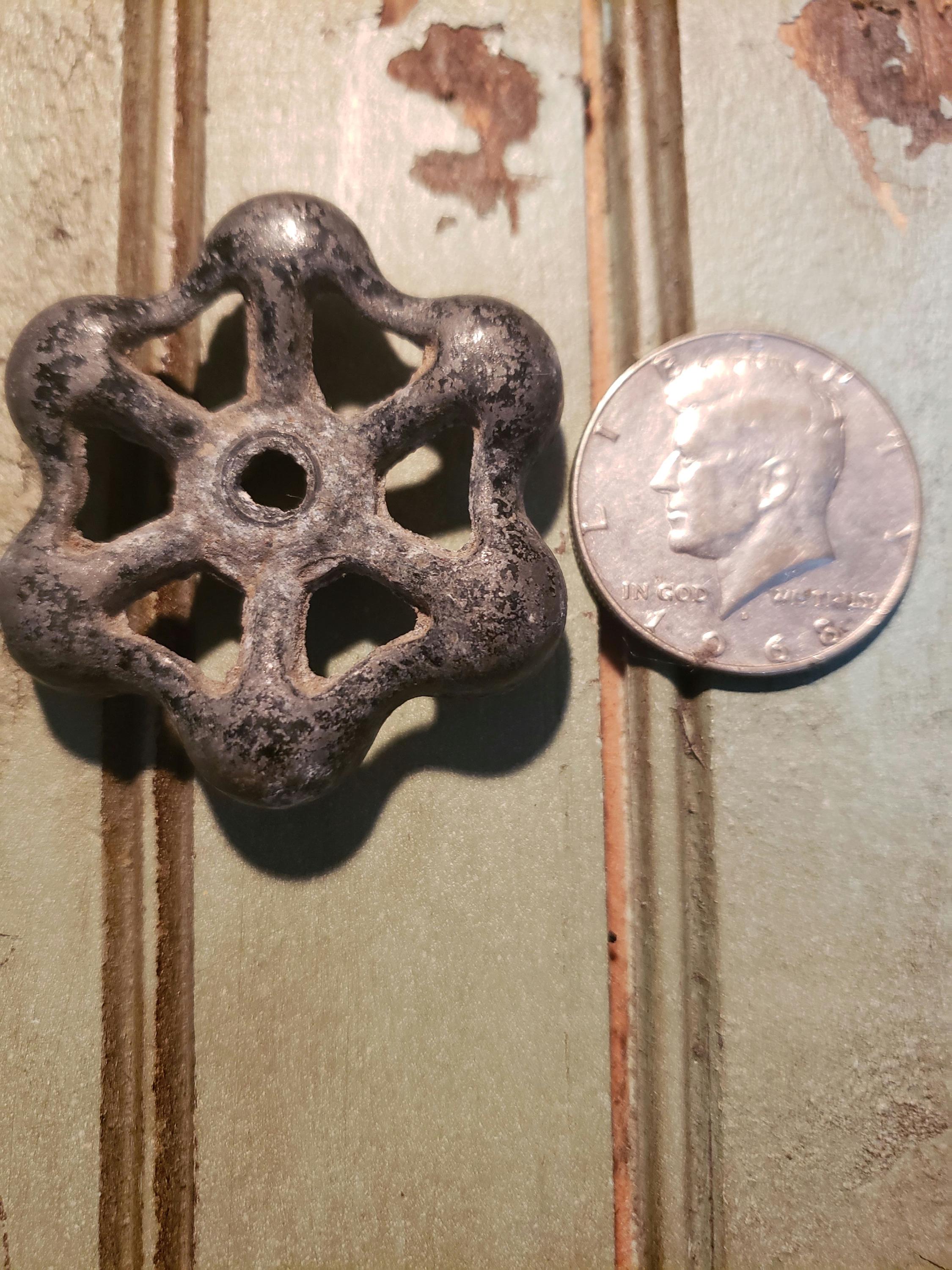 Salvaged Spicket Valve, Upcycled Metal Piece for Mixed Media Art - Etsy