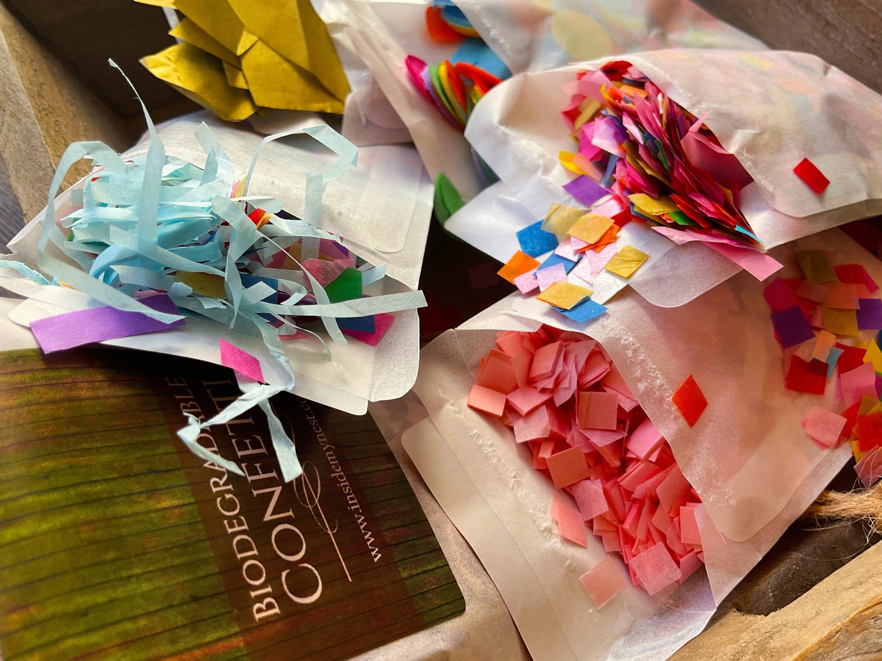 Bright Colourful Biodegradable Tissue Paper Confetti Eco-friendly ...