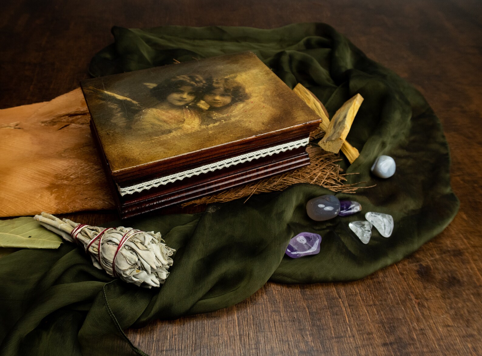 Retro Angels Divination Cards Box, Tarot Deck Holder, Old Photo ...