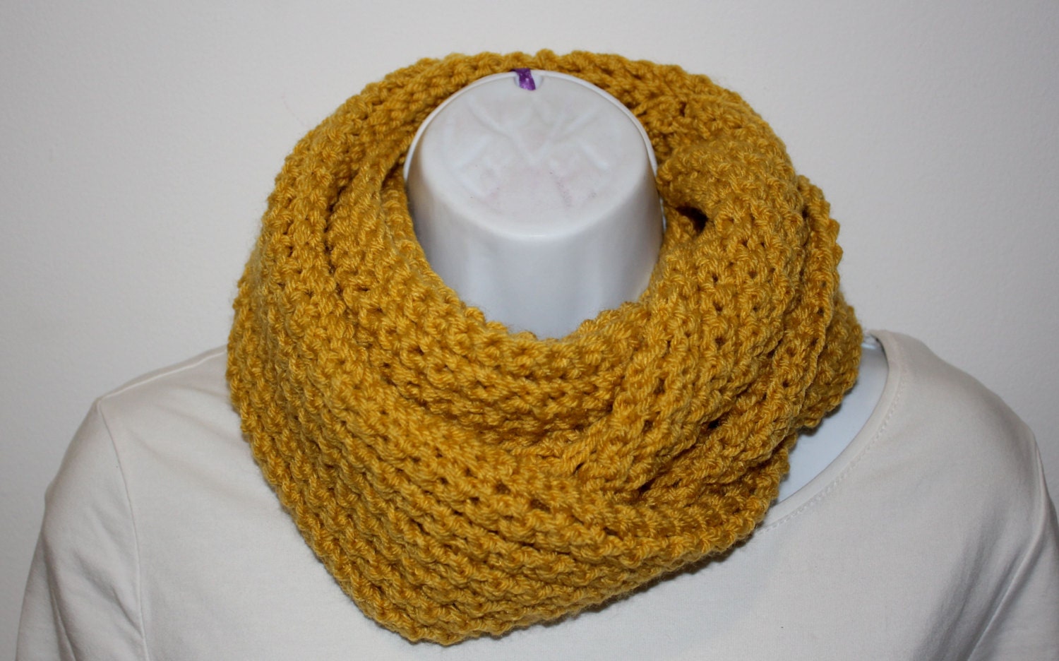 EXTRA LONG INFINITY Scarf / Circle Scarf, Hand Crochet, Single Strand ...