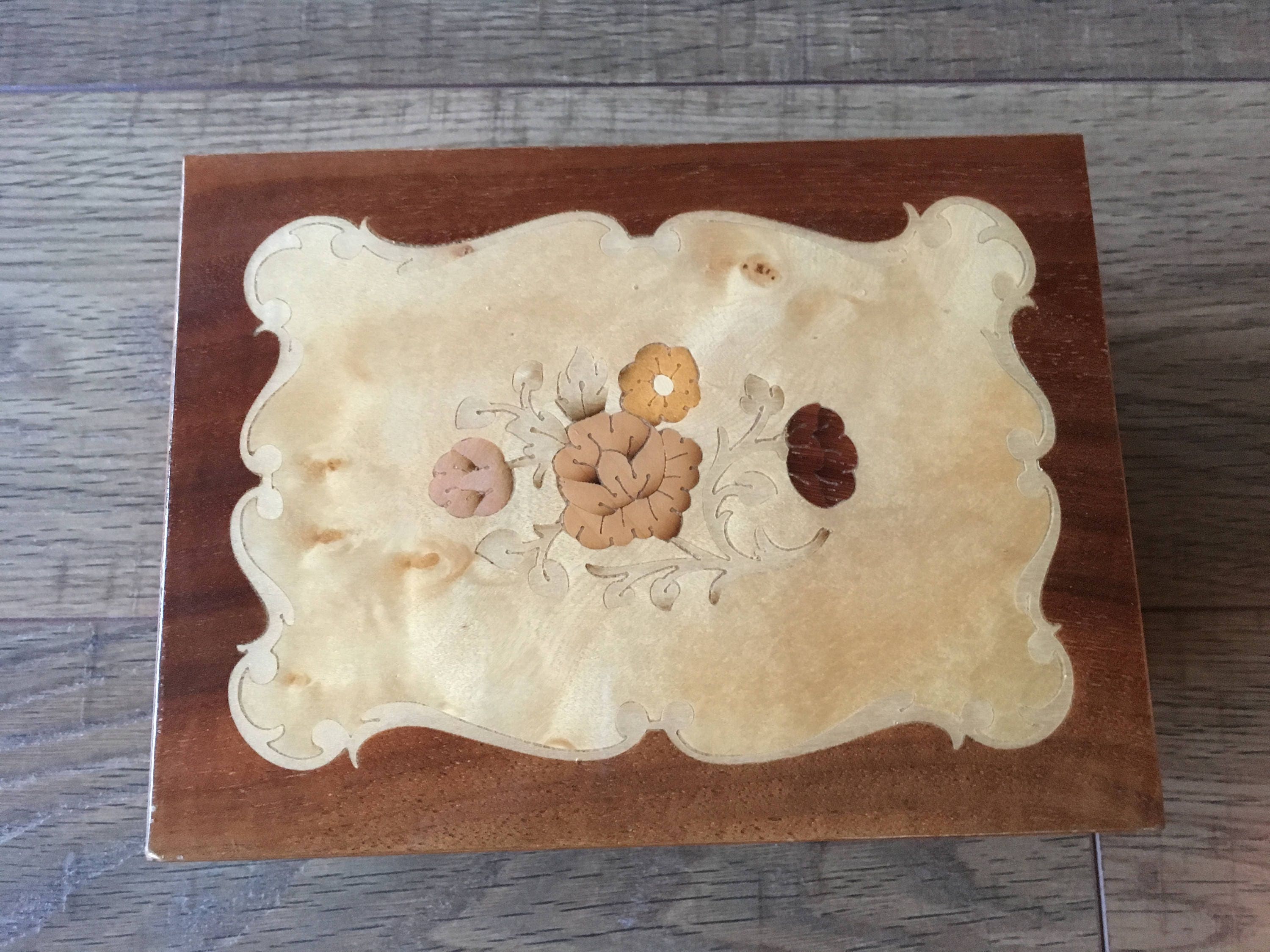 Vintage Fuji music box made in Italy plays Love Story | Etsy