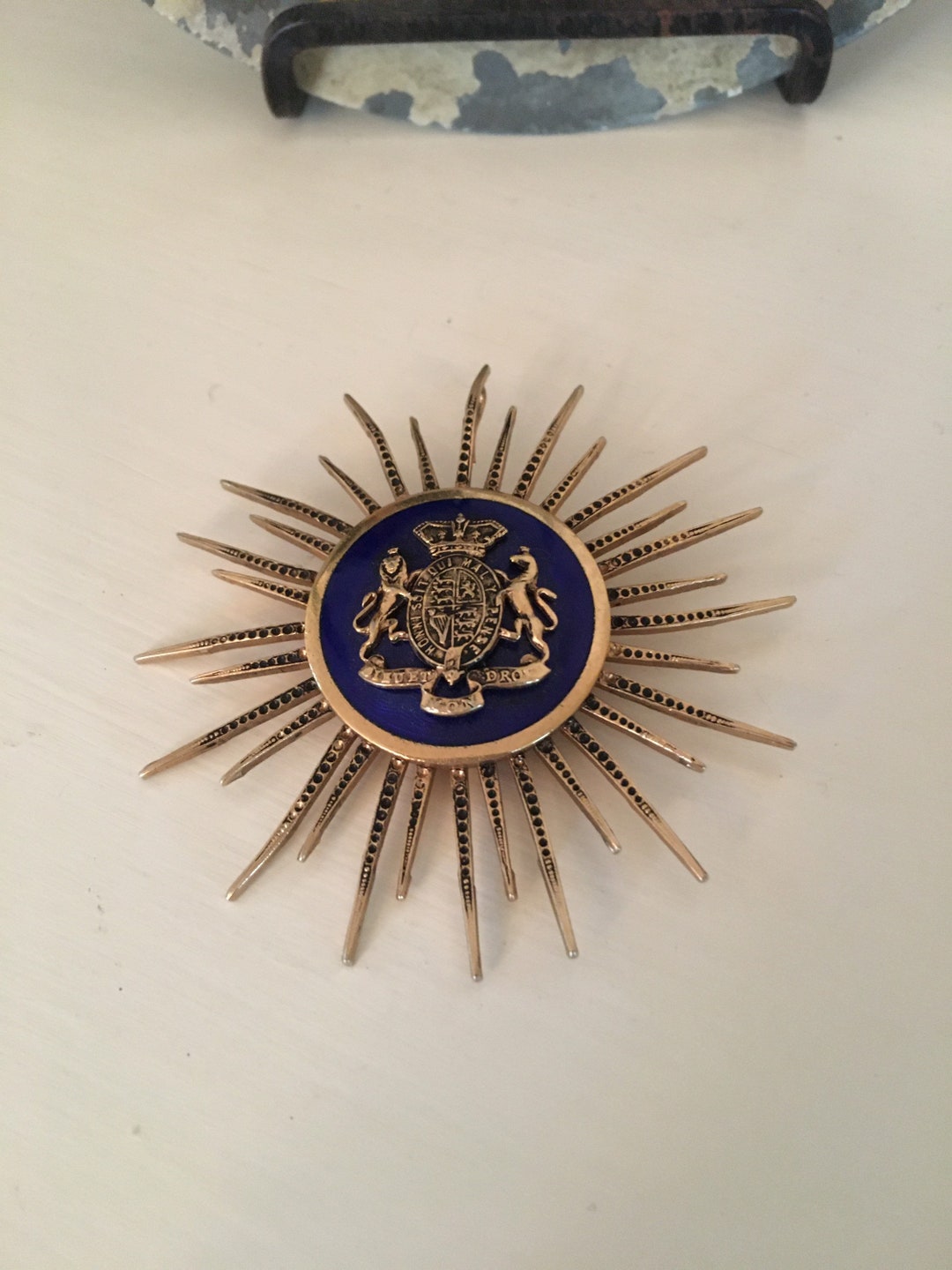 Vintage Dieu Et Mon Droit British Coat of Arms Crest Brooch Pin Pendant ...