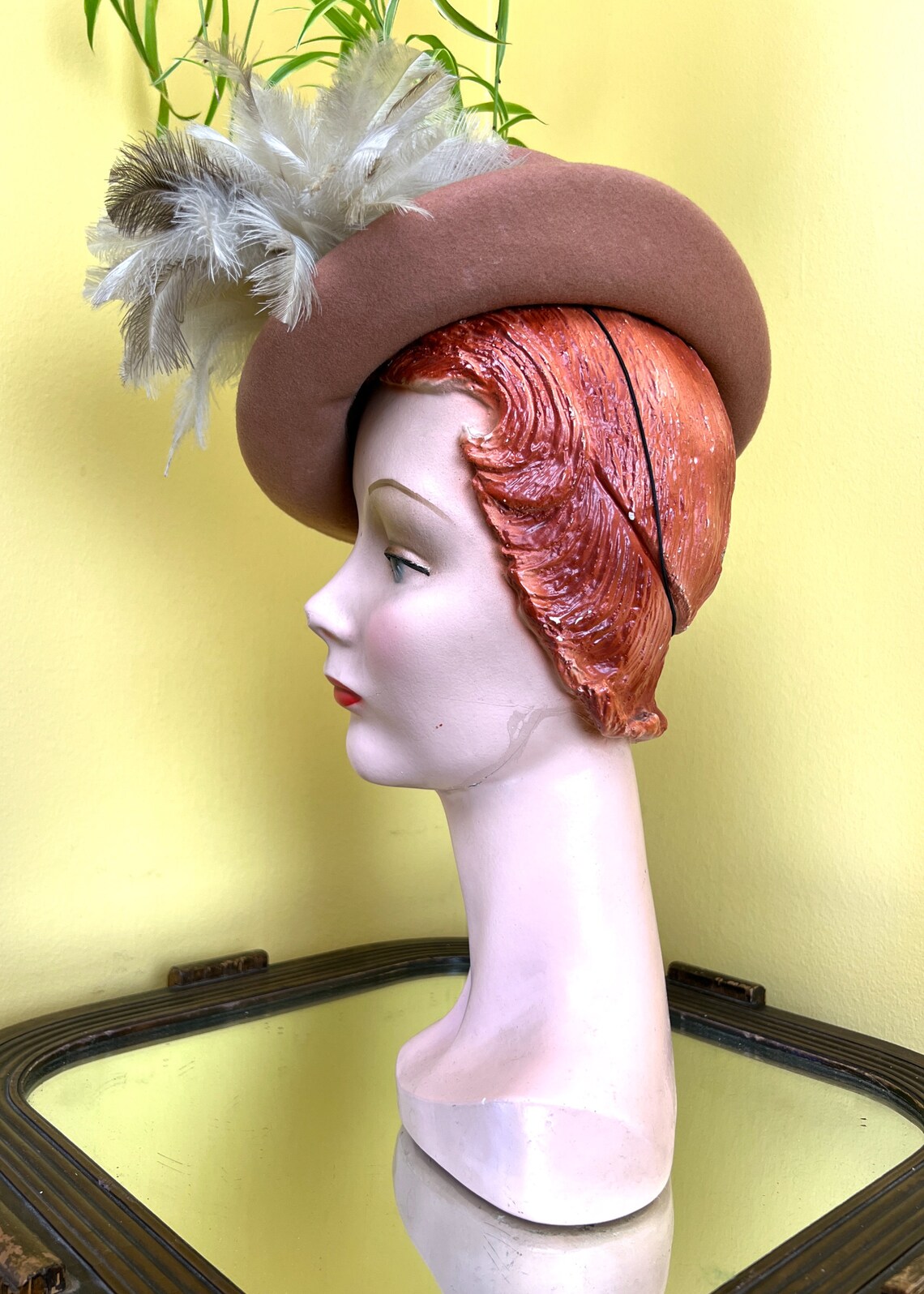 Vintage 1940s Hat // Cocoa Brown Felt Floofy Feather Plume - Etsy
