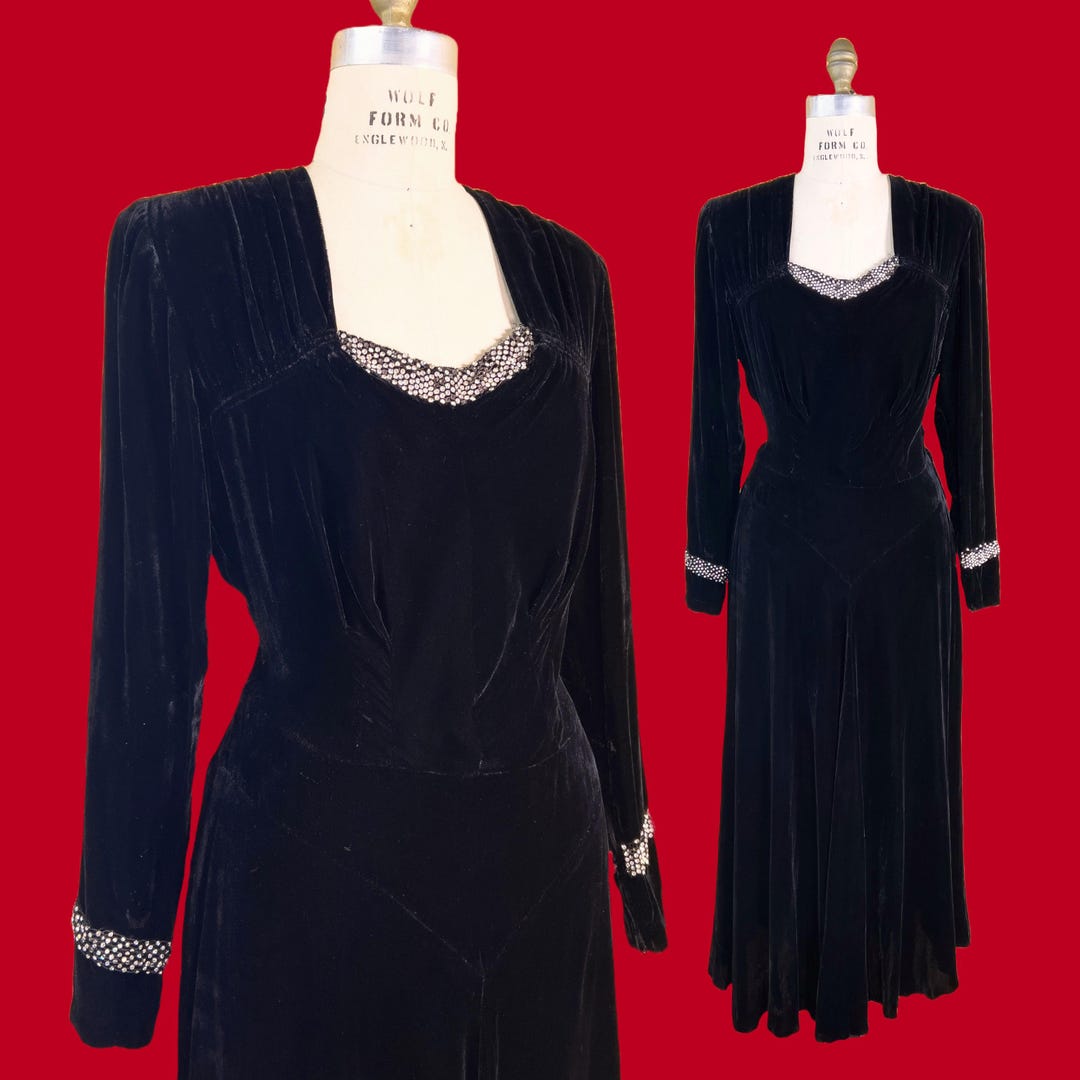 Vintage 1940s Dress // Black Silk Velvet 30s - 40s Cusp Gown // Padded ...