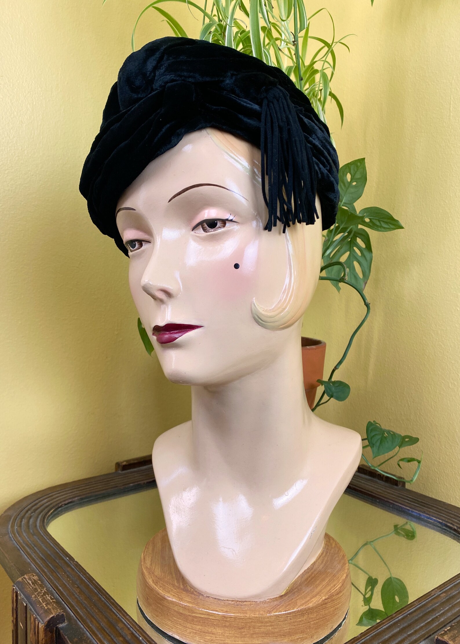 Vintage 1930s Hat // Pointy Black Silk Velvet Witchy 30s Hat | Etsy