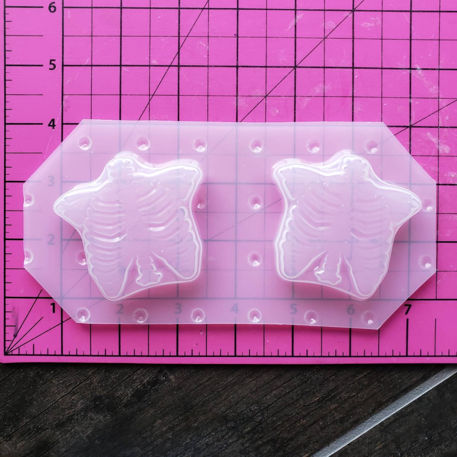 Skeleton Ribs Pallet Mold Small Mold Soap Mold Wax Mold - Etsy