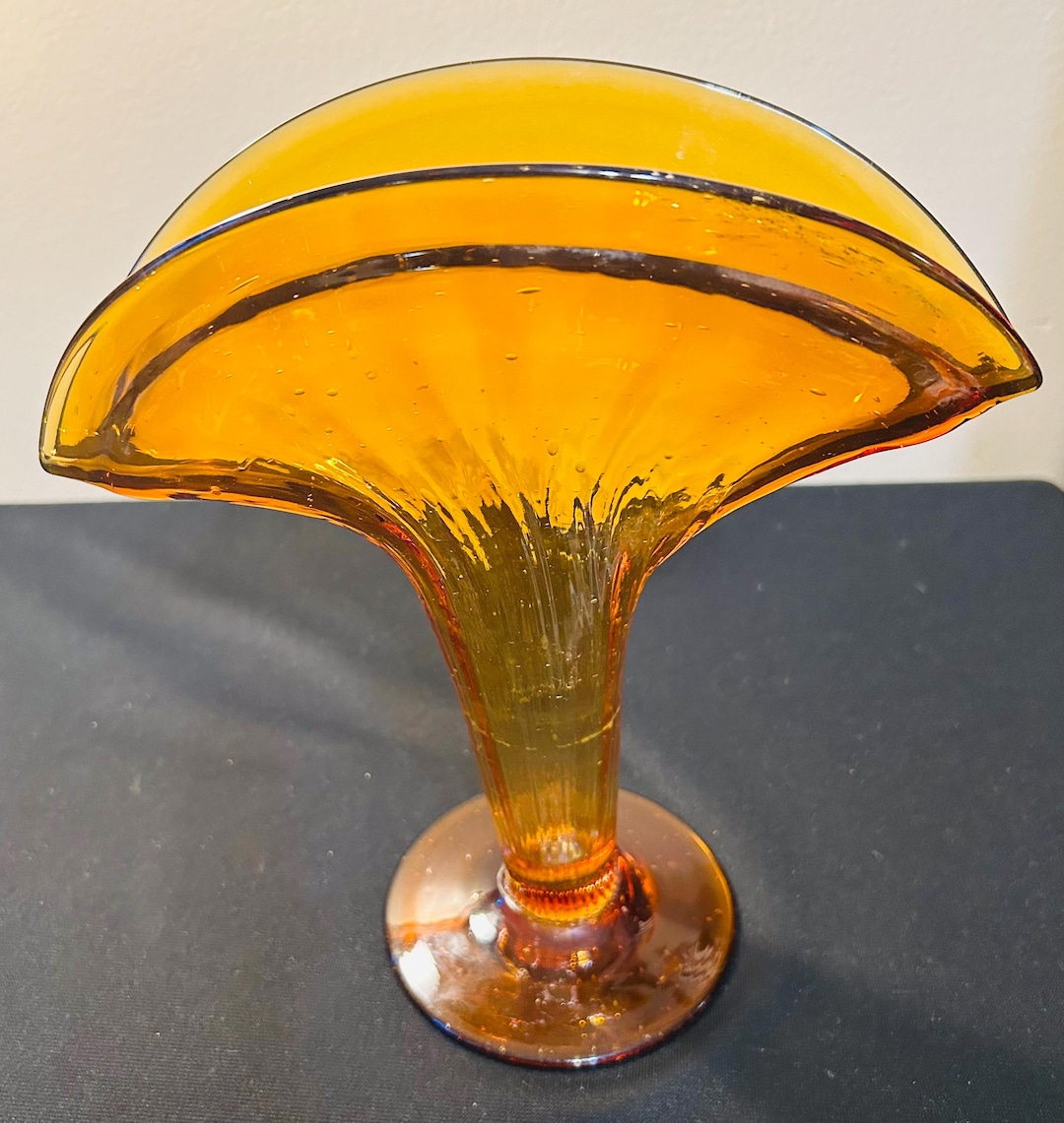 Vintage Blenko Dark Amber Fan Vase With Speckles. in Great Condition ...