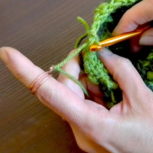 Adjustable Knitting Ring-crochet Ring-yarn Guide Ring - Etsy