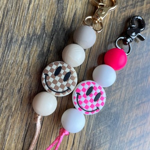 Checkered Smiley Keychain - Etsy