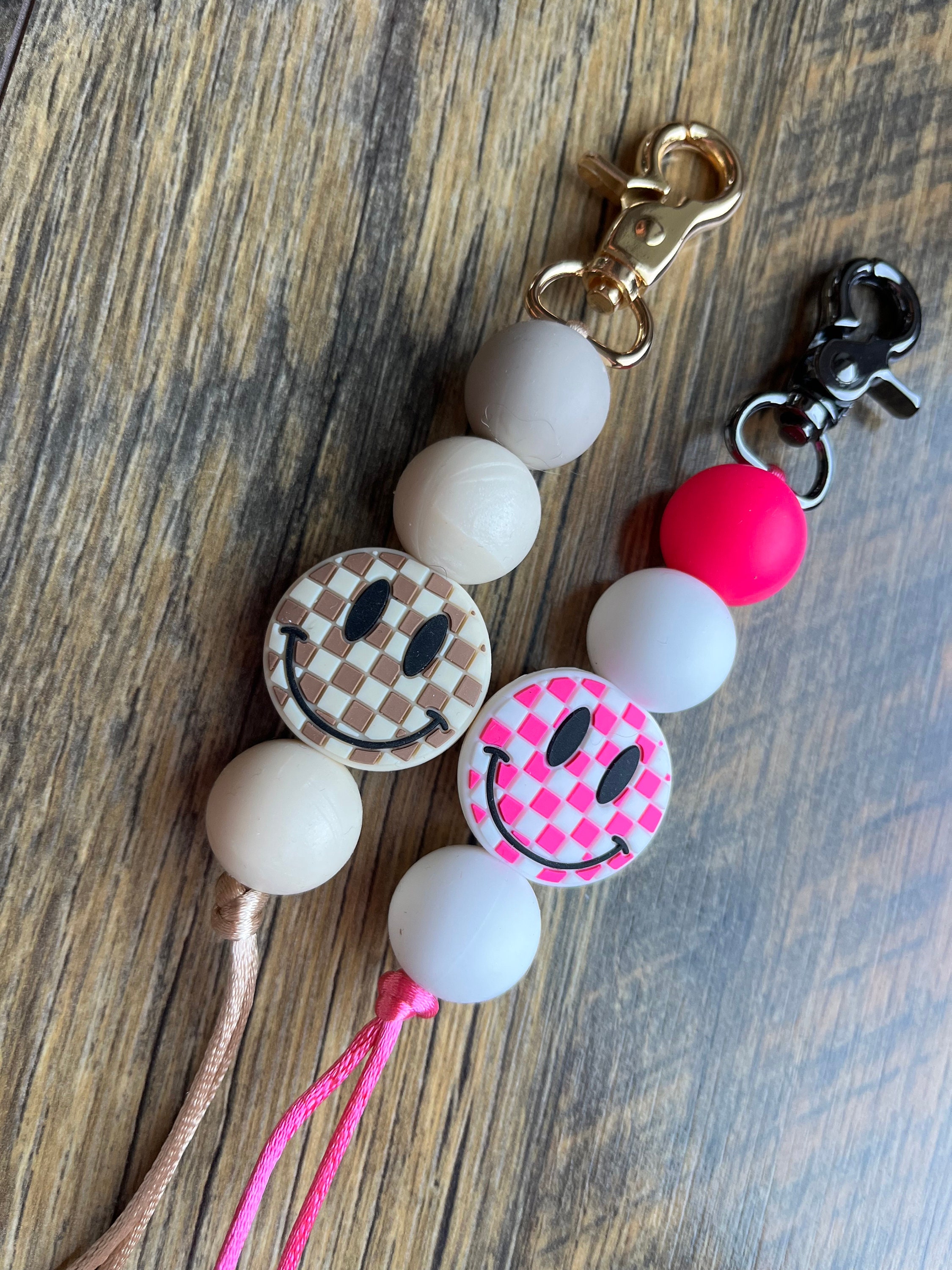 Checkered Smiley Keychain - Etsy