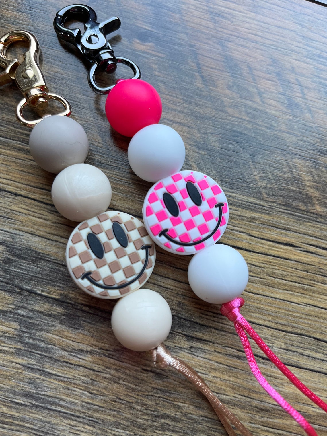 Checkered Smiley Keychain - Etsy