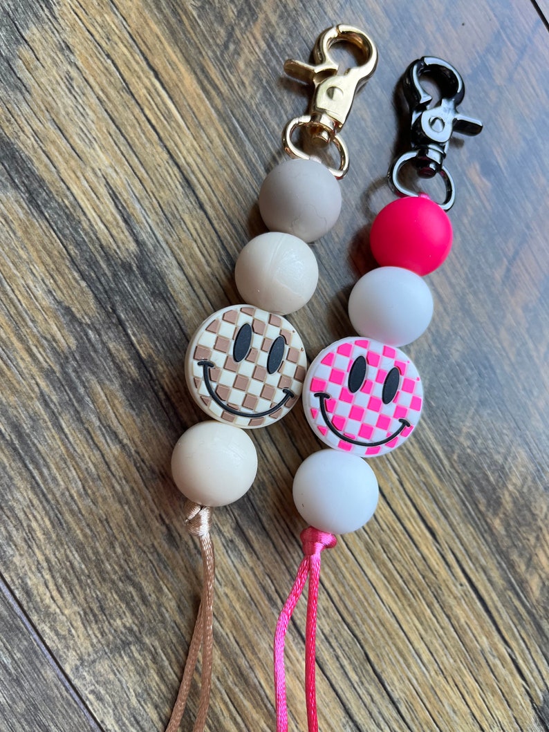 Checkered Smiley Keychain - Etsy