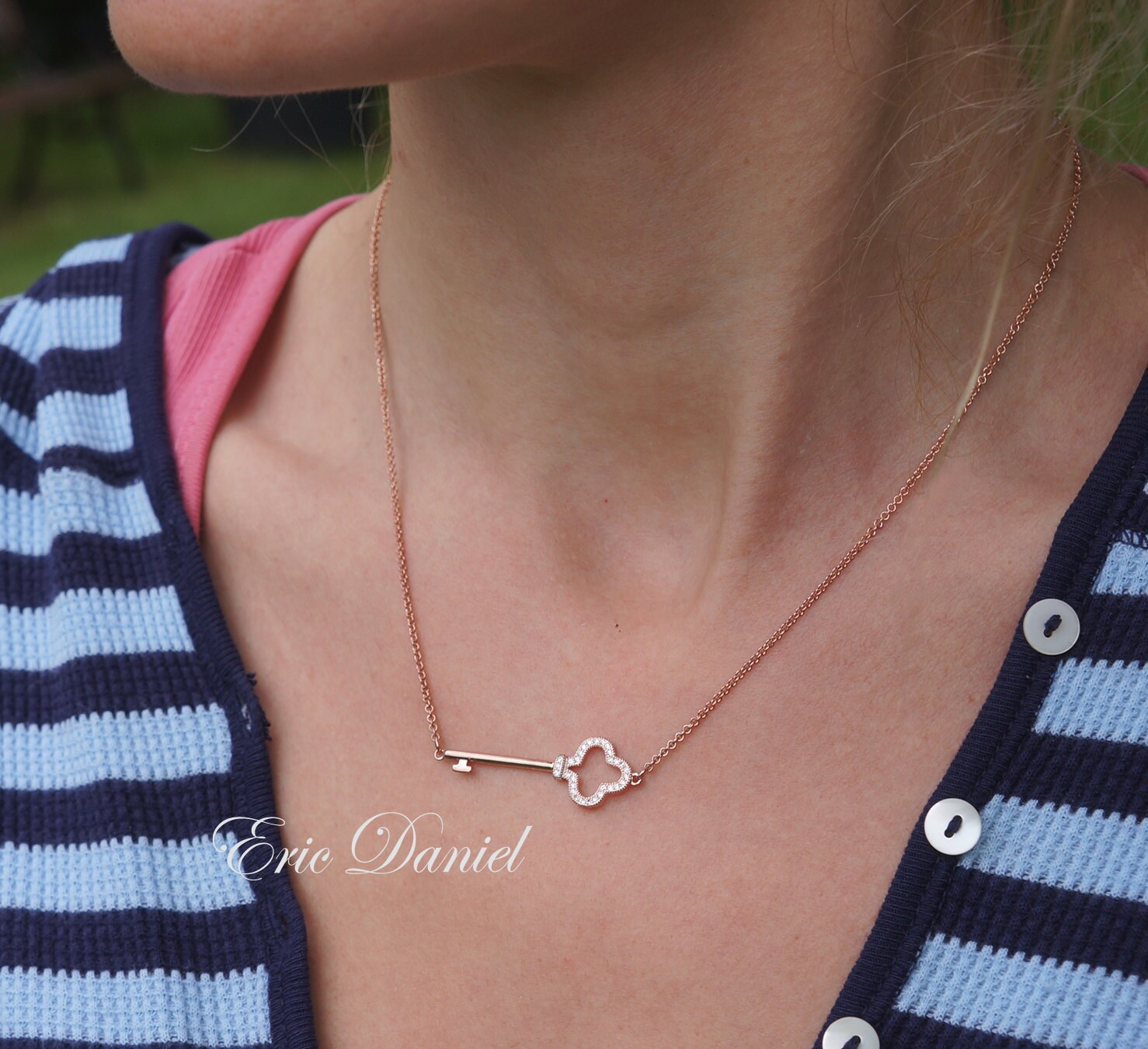 10K, 14K or 18K Solid Gold Sideways Key Necklace With Clover Flower ...