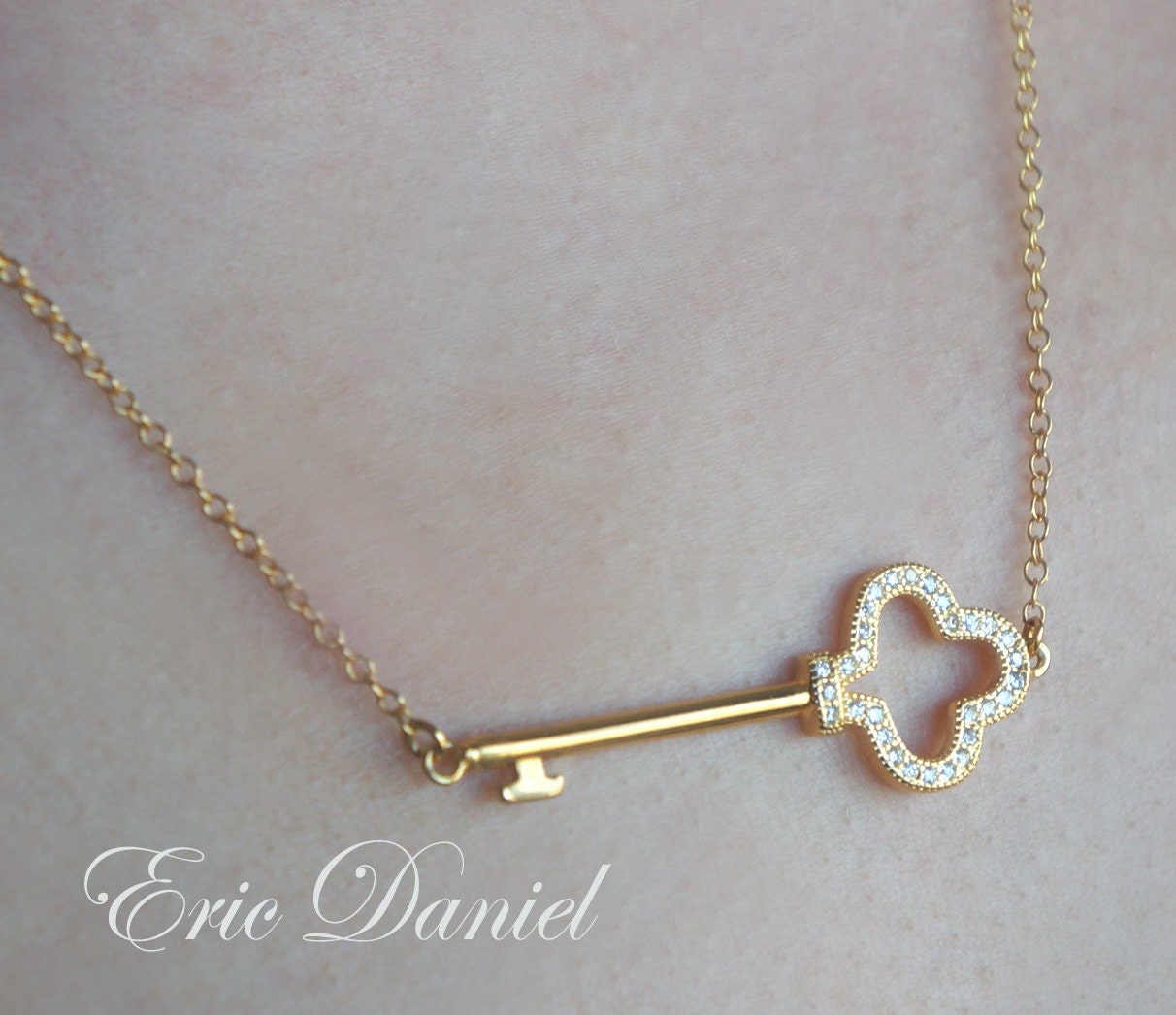10K, 14K or 18K Solid Gold Sideways Key Necklace With Clover Flower ...