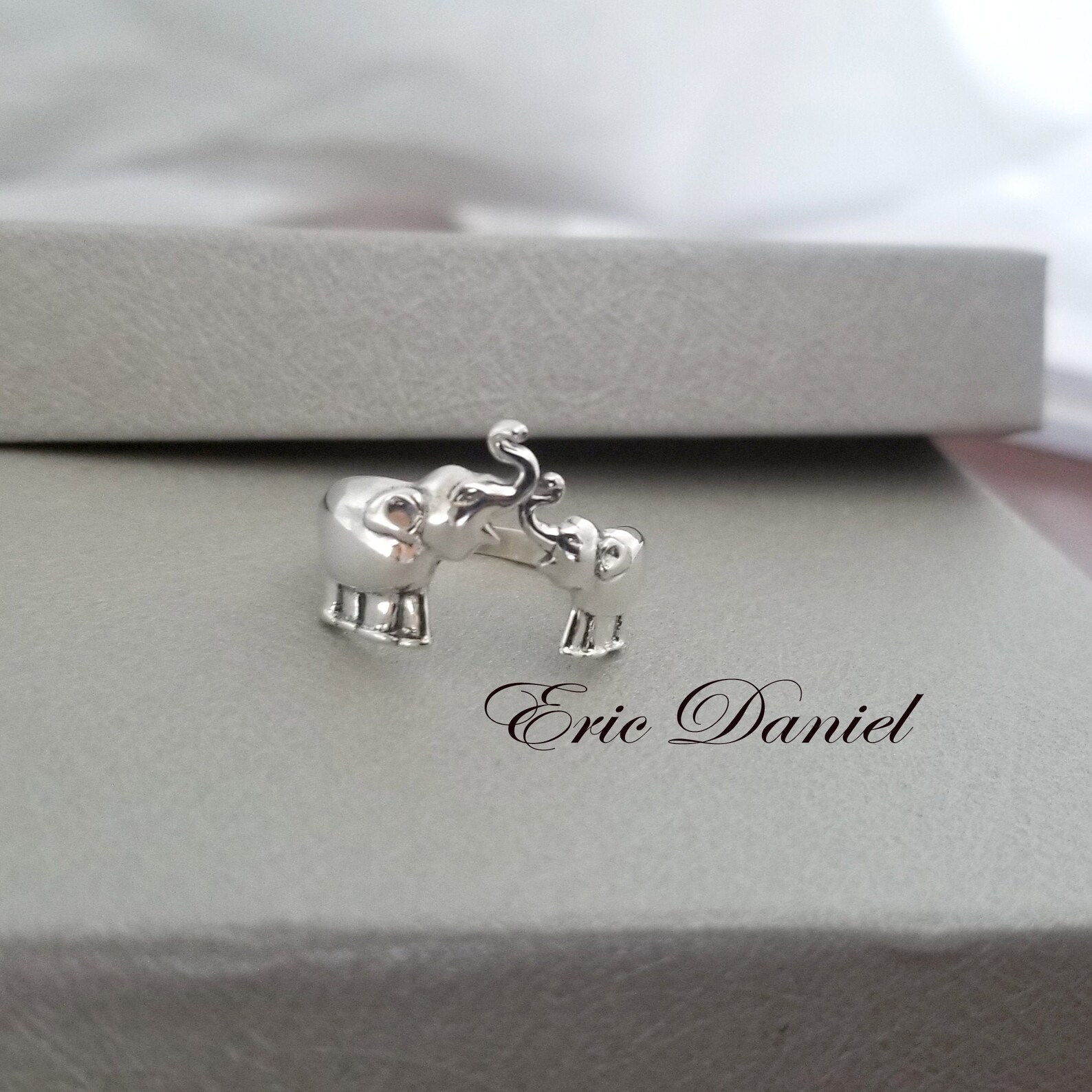 10k, 14k or 18k Solid Gold Elephant Mother and Baby Ring in White ...