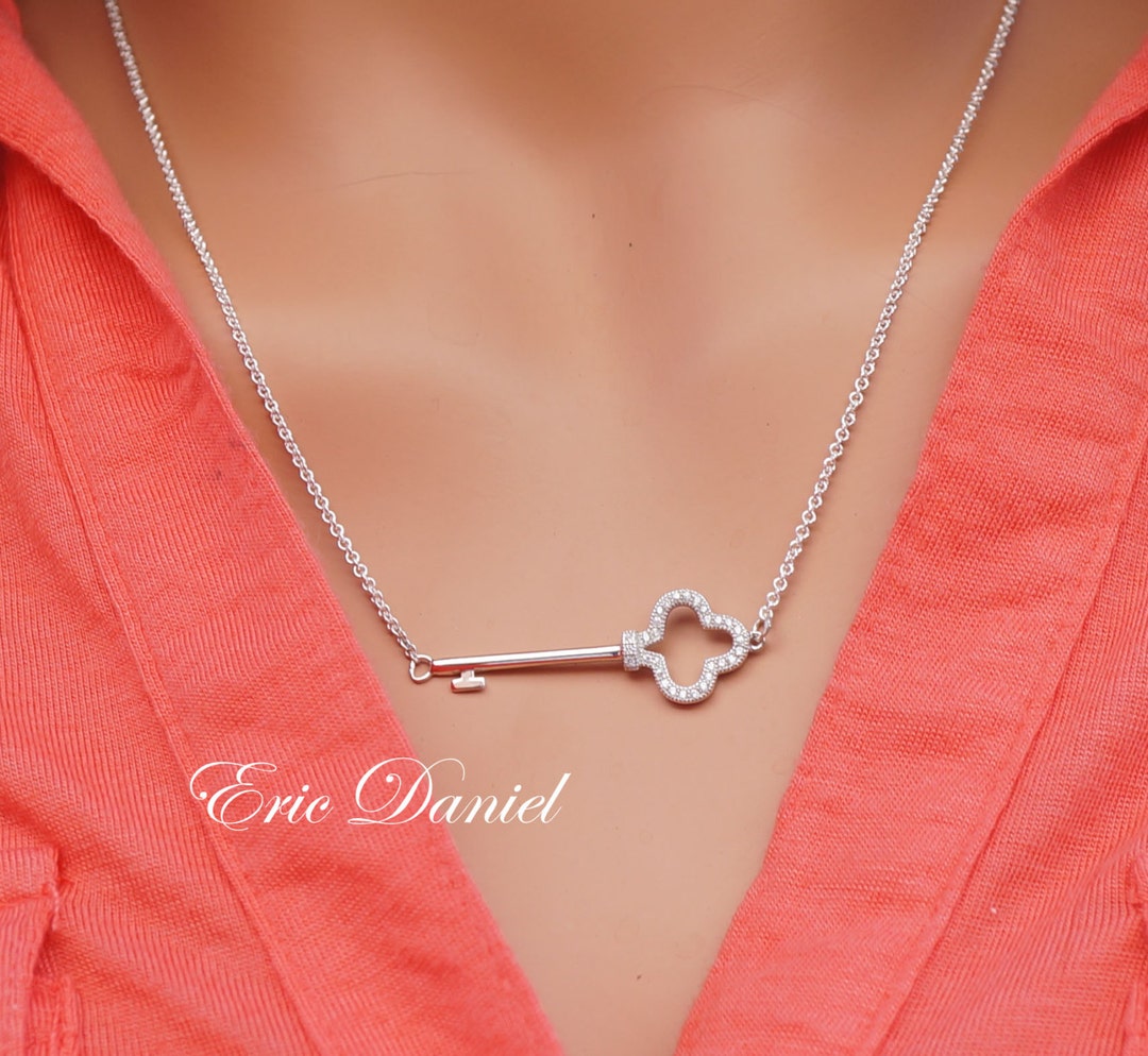 10K, 14K or 18K Solid Gold Sideways Key Necklace With Clover Flower ...