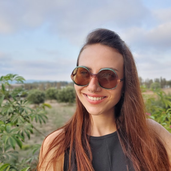 Vintage Woman Eyewear 1970s Gem