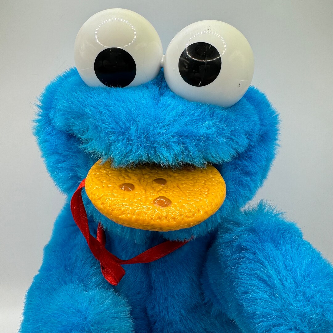 Yum Yum Cookie Monster 1997 Plush Toy With Animatronics- Sesame Street ...