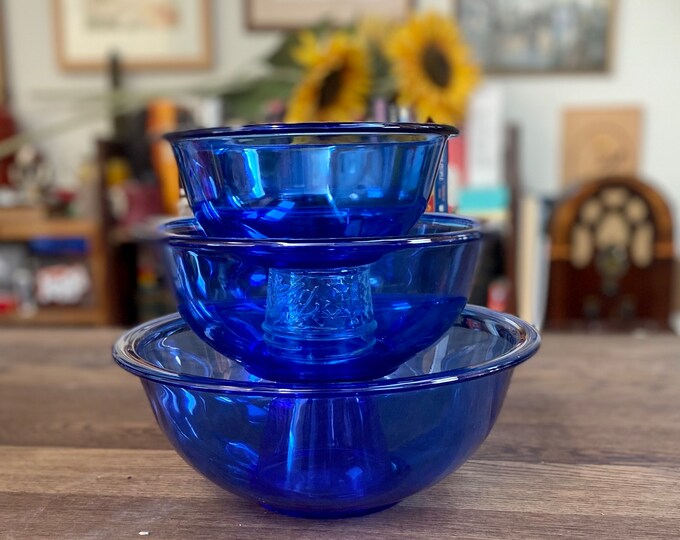 Set of 3 Vintage Cobalt Blue Glass Pyrex Mixing/nesting Bowls, Retro ...