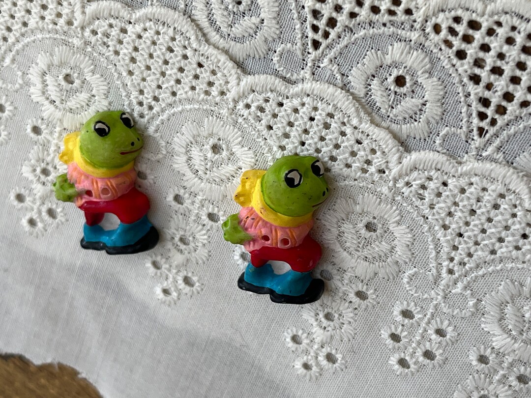 Vintage, Rainbow Coloured Frogs, Buttons Set of 2, Fun Buttons ...