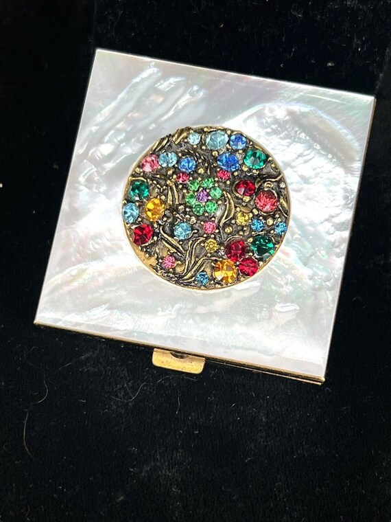 Schildkraut 1940's Bakelite Compact set With Jadeite… - Gem