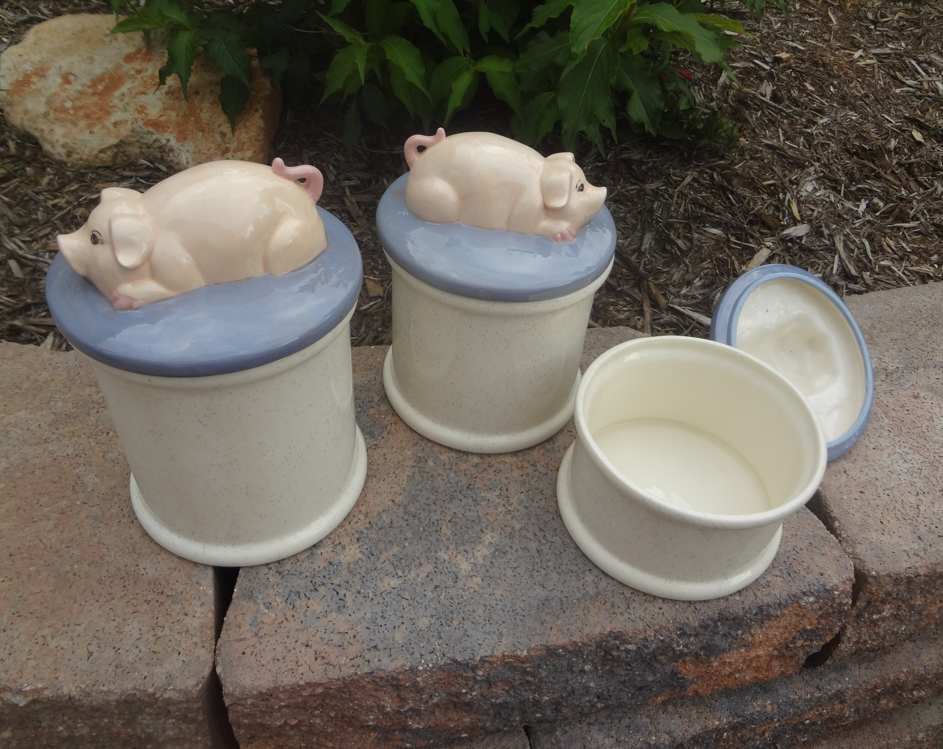 Pigs Sitting Atop the Canisters CANISTER SET Home & Living Jars ...