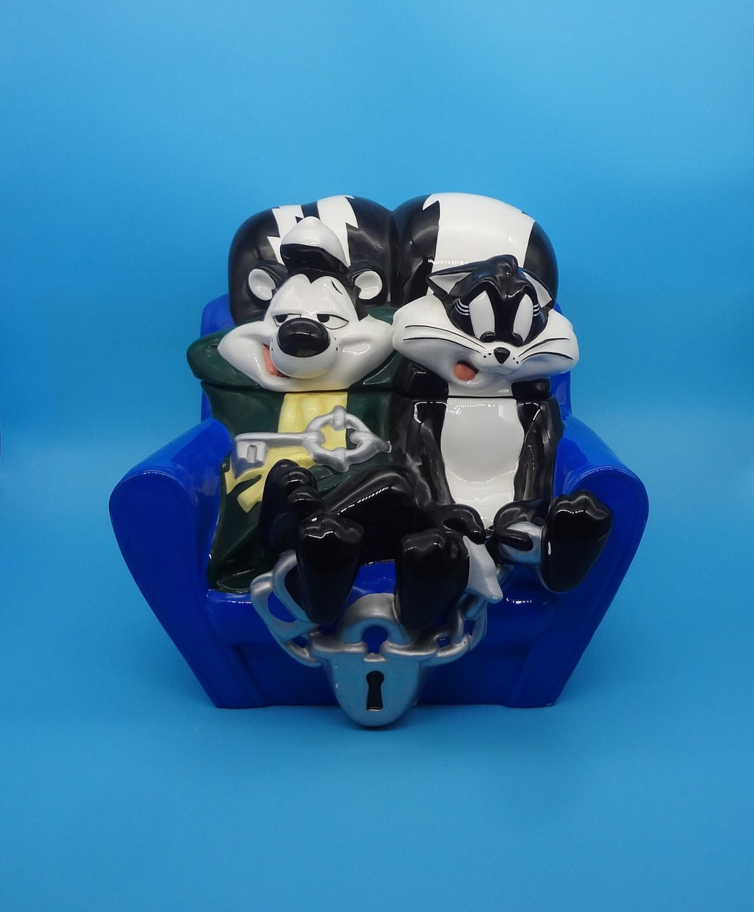 COOKIE JAR * Pepe Le Pew, Penelope, Lock and Key, Blue Chair, 1999 ...