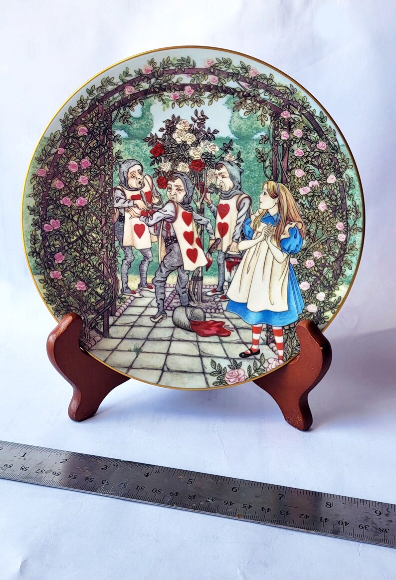Alice in Wonderland Painting the Roses Red Decorative Plate by Sandy ...