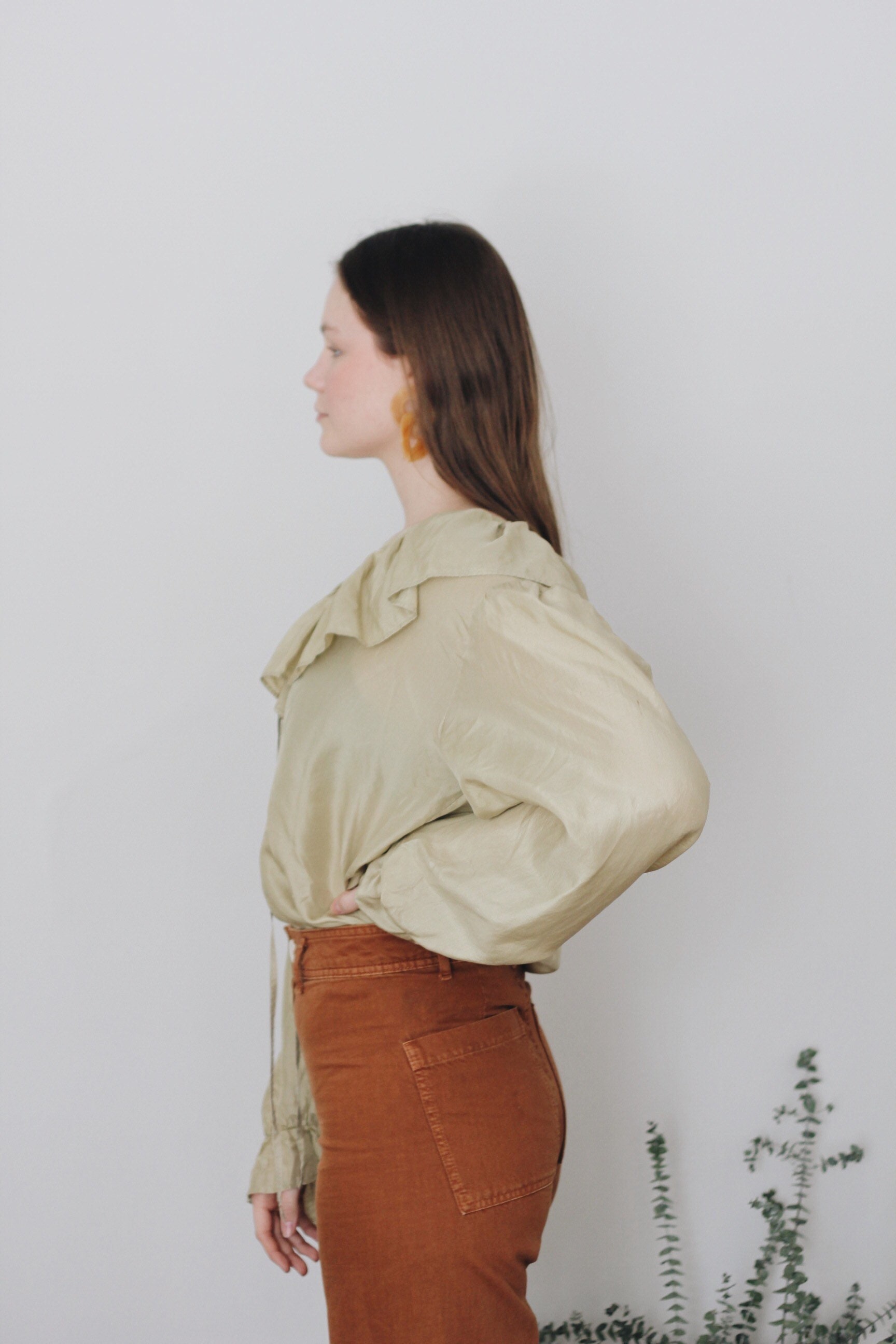 silk puffed sleeve ruffle blouse