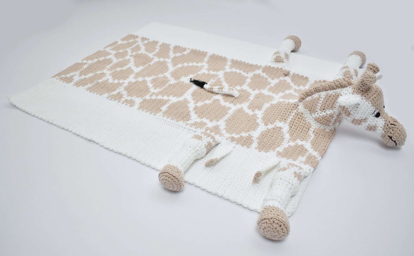 Giraffe Baby Blanket CROCHET PATTERN, Cuddle and Play Giraffe Blanket ...