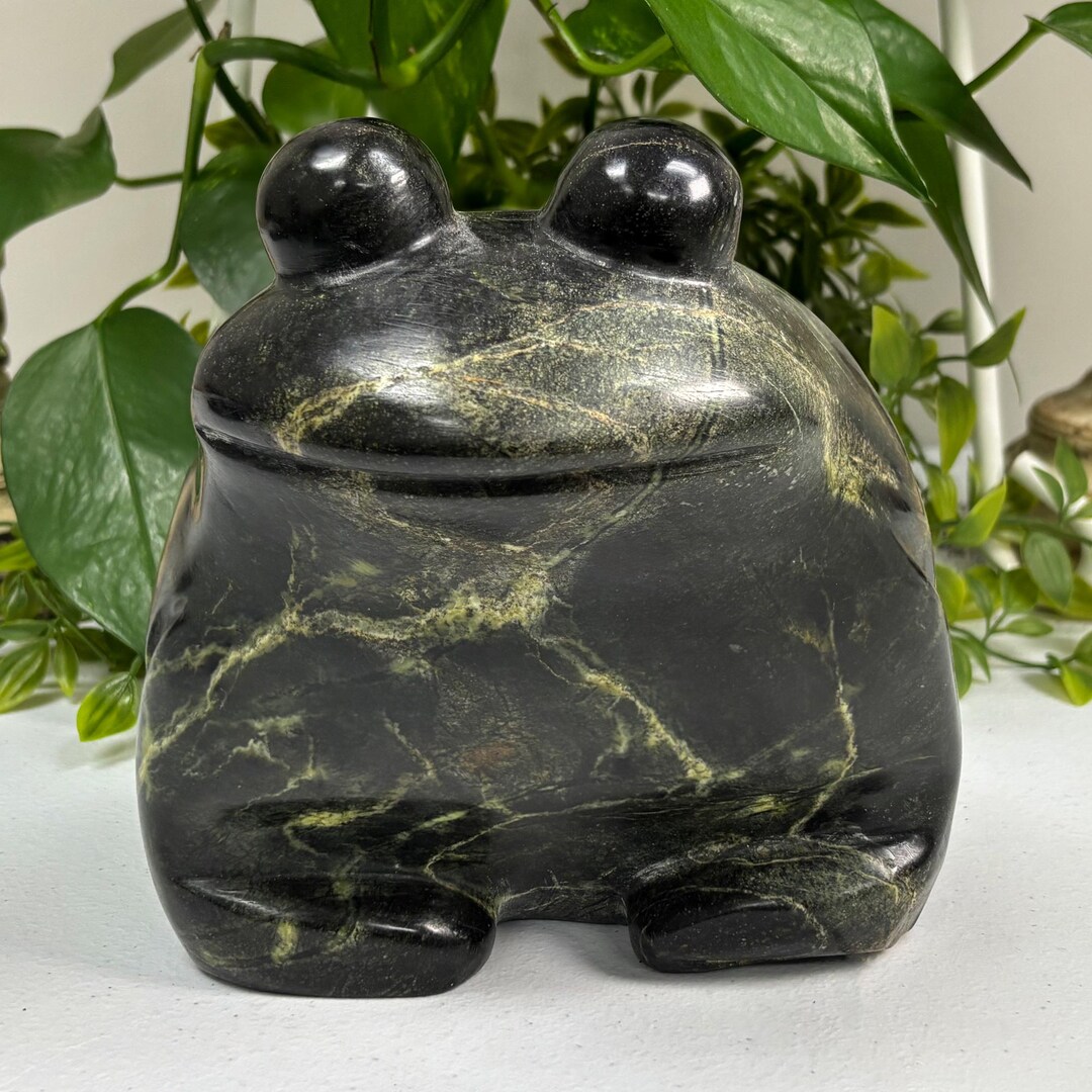 Hand Carved Natural Serpentine Crystal Gemstone Frog Figurine _RAN480 ...