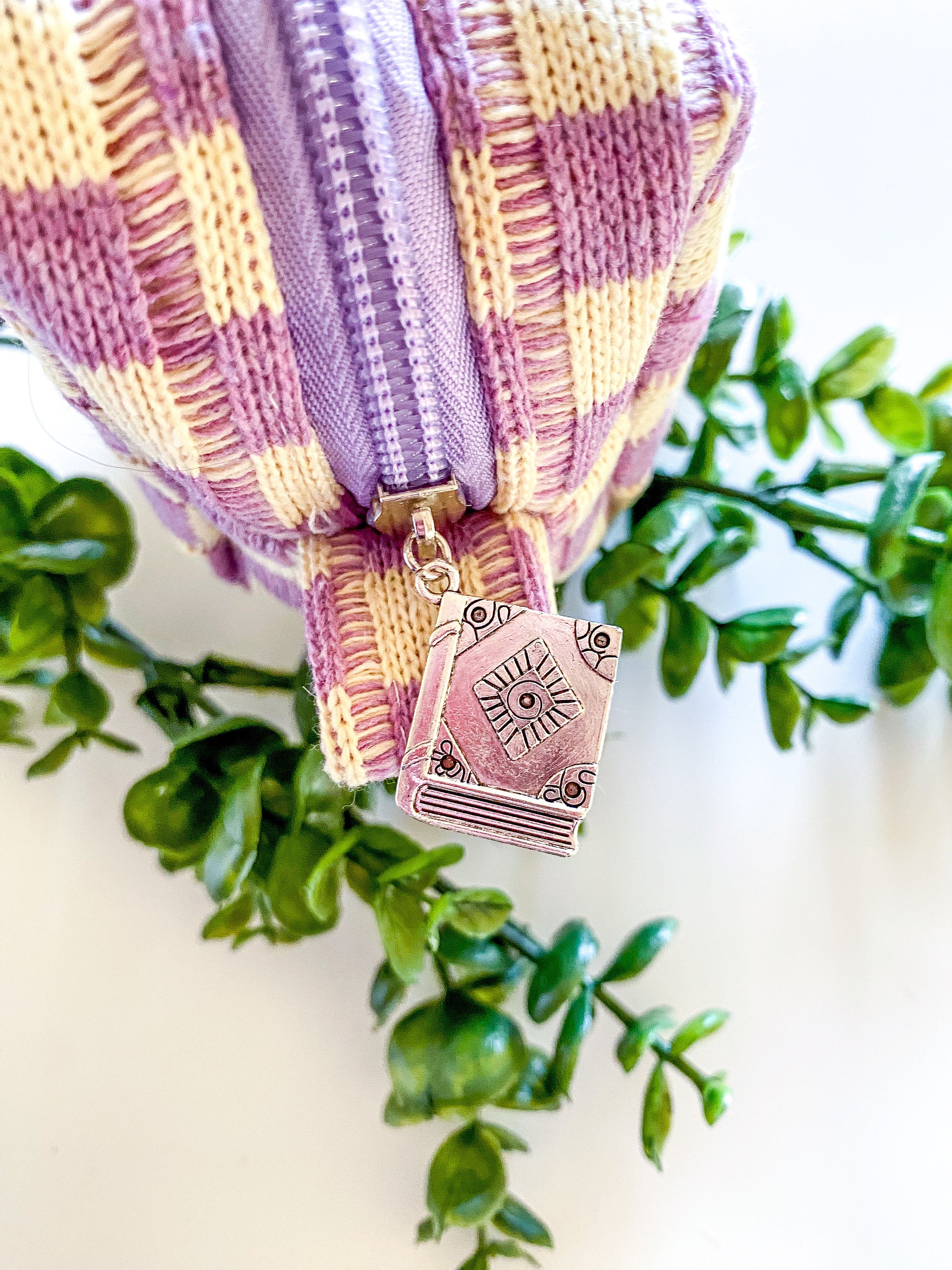 Ultimate Study Buddy: Portable Purple Annotation Kit With Highlighters ...