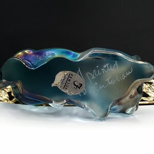 FENTON Cat Beautiful Light Blue Iridescent Crouching Playful Kitty Hand ...