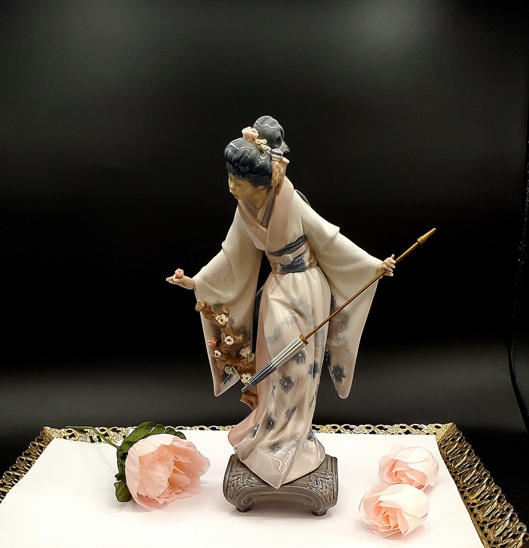 Lladro Geisha Lady Teruko Fine Porcelain Figurine W/parasol and Dantiy ...