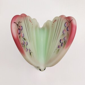FENTON Butterfly Locust Mist Beautiful Pink Tipped With Berries Signed ...