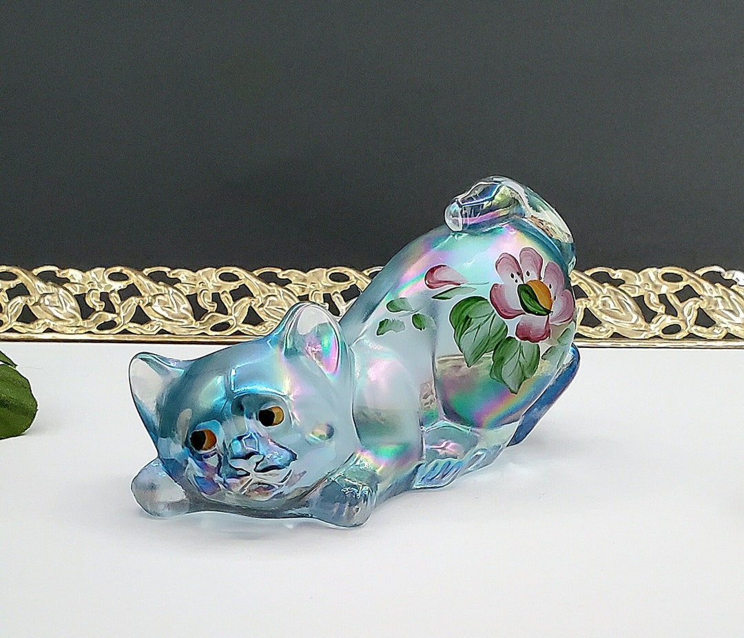 FENTON Cat Beautiful Light Blue Iridescent Crouching Playful Kitty Hand ...