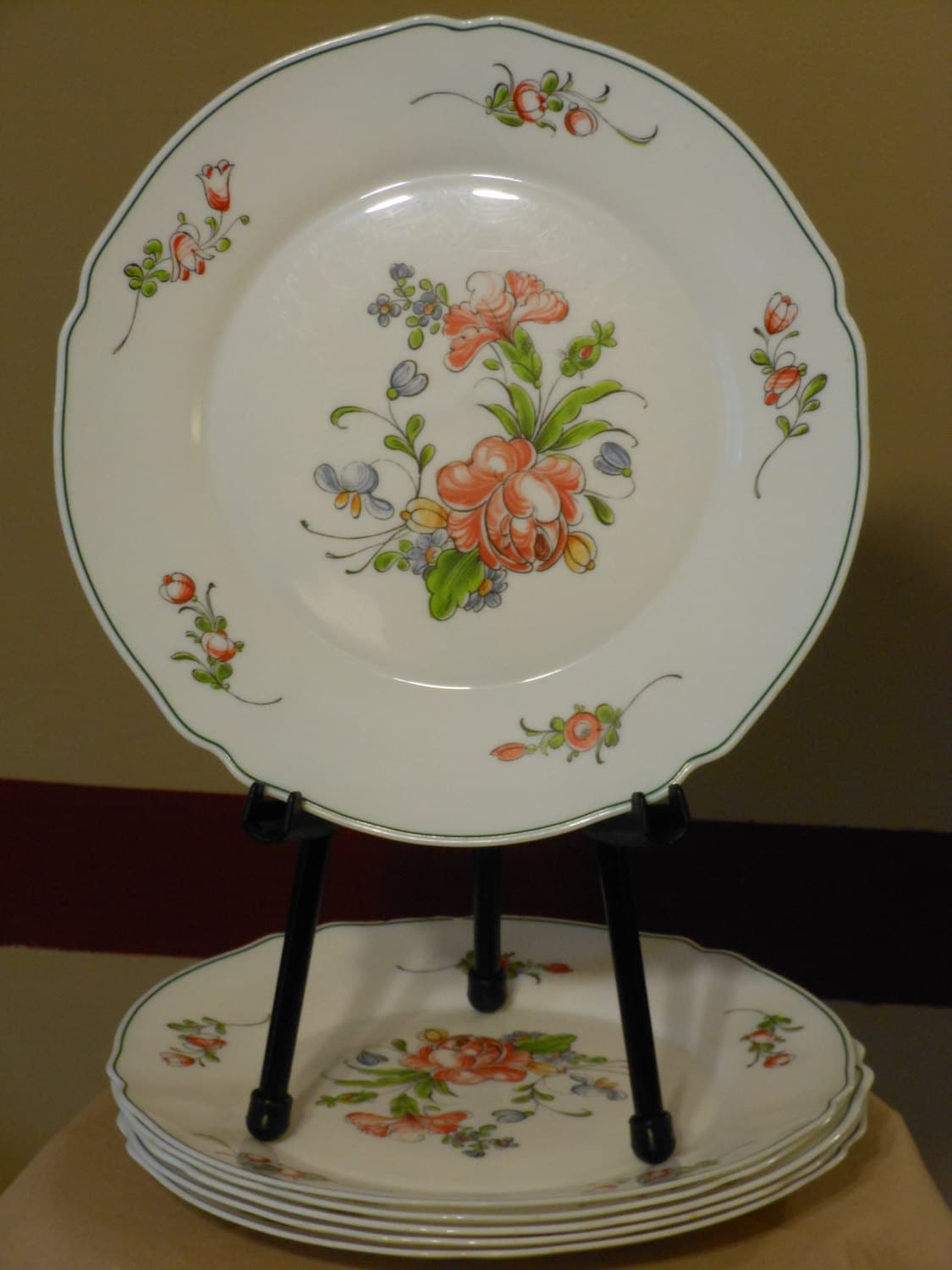 Six Arcopal France Provincial Pattern Milk Glass Dinner Plates