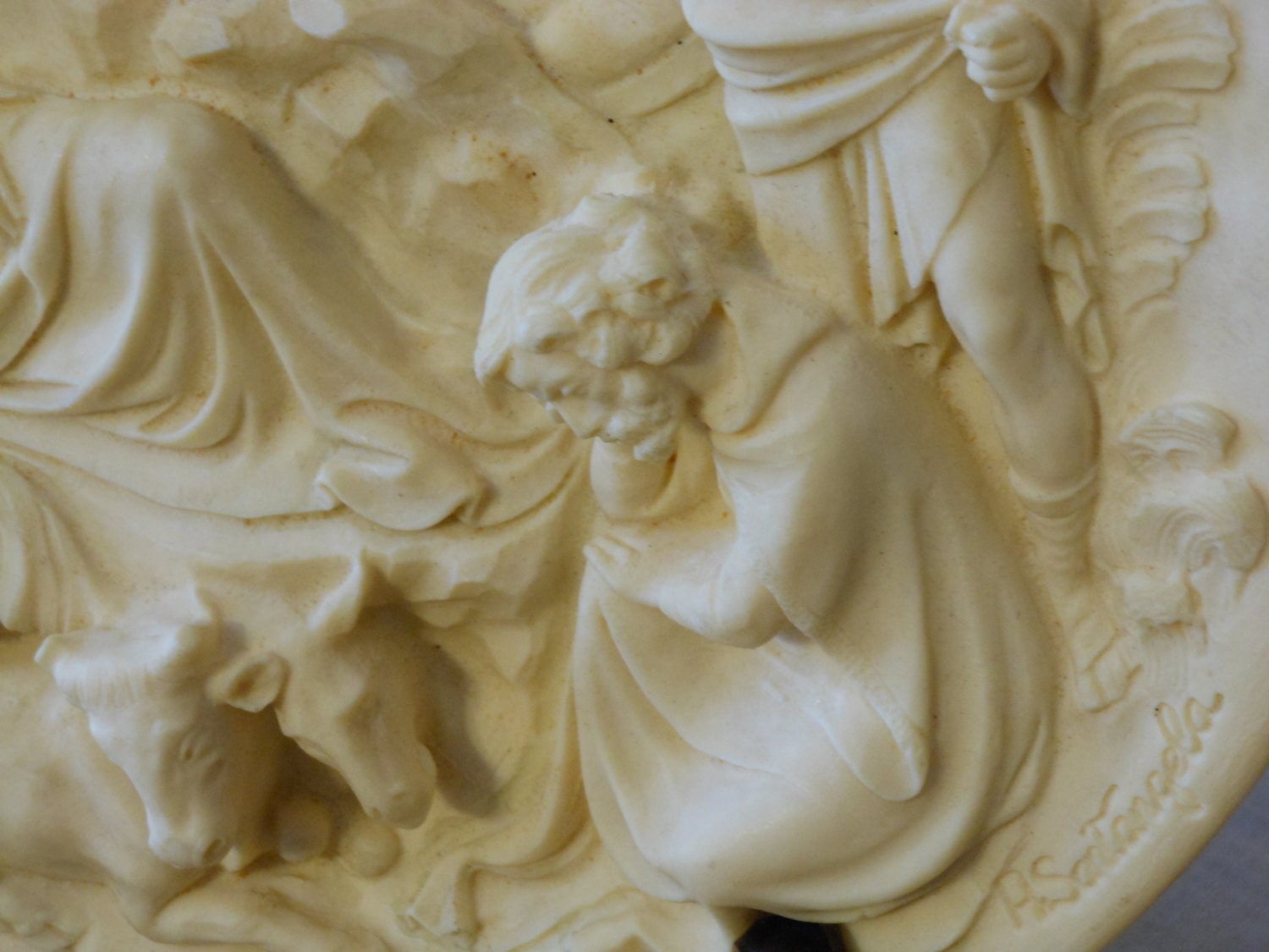 La Nativita. The Nativity. Ivory Alabaster Plate by Master Sculptor ...