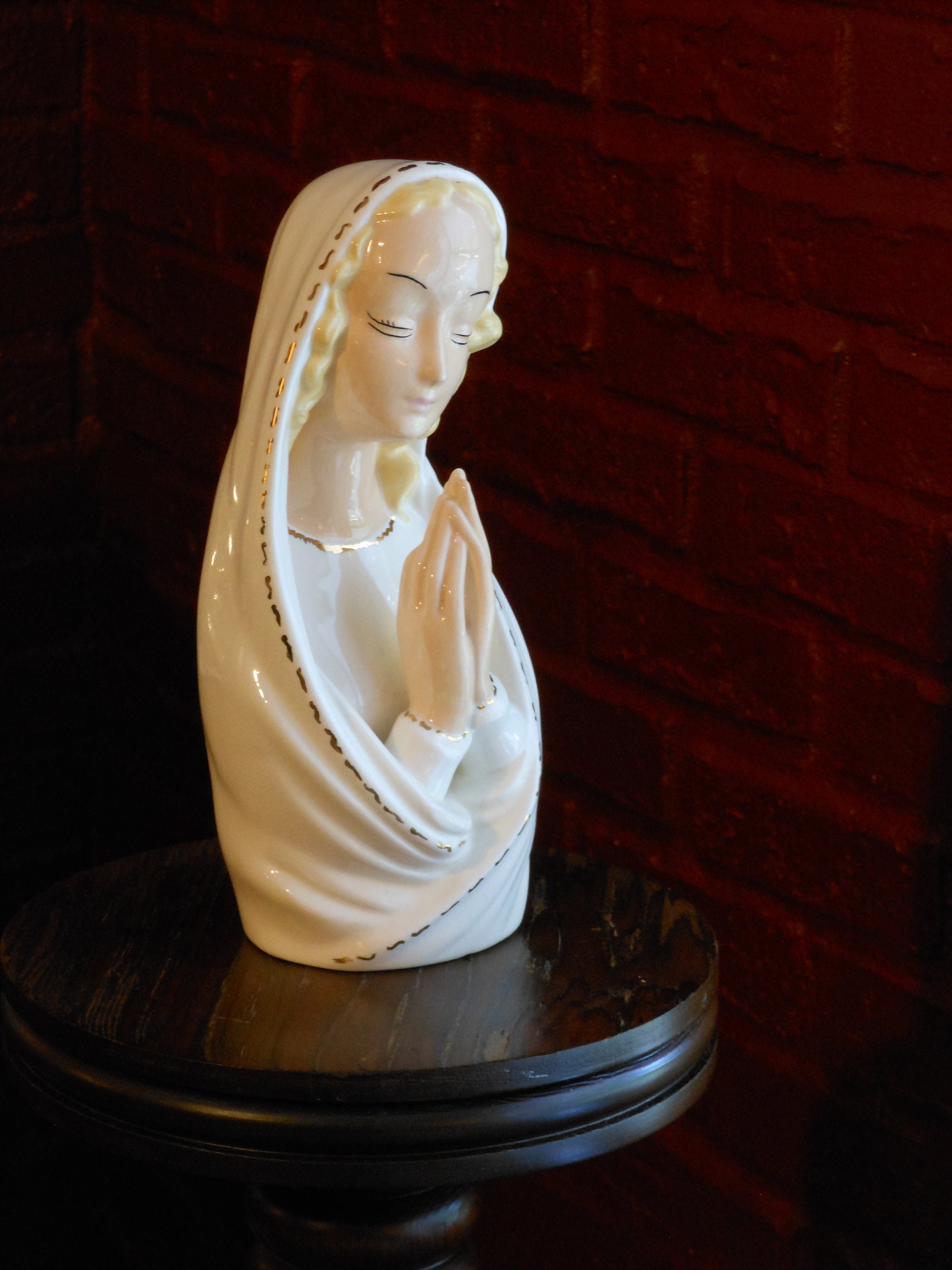 Egg-Shaped White Praying Figure Woman with Gold Trim