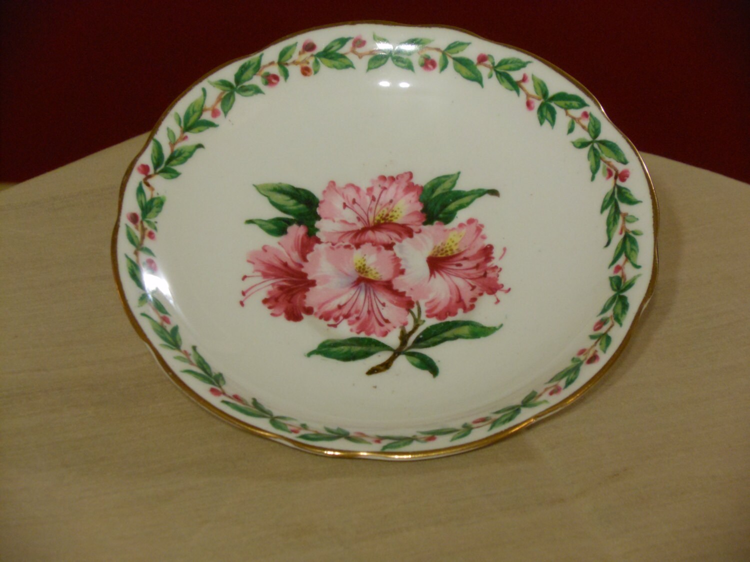Gladstone English Bone China Laurel Time Pattern Saucer