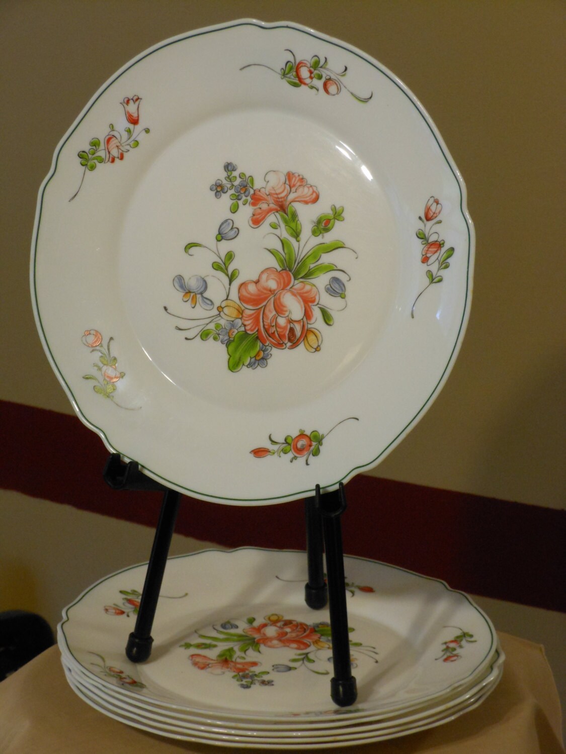 Six Arcopal France Provincial Pattern Milk Glass Dinner Plates