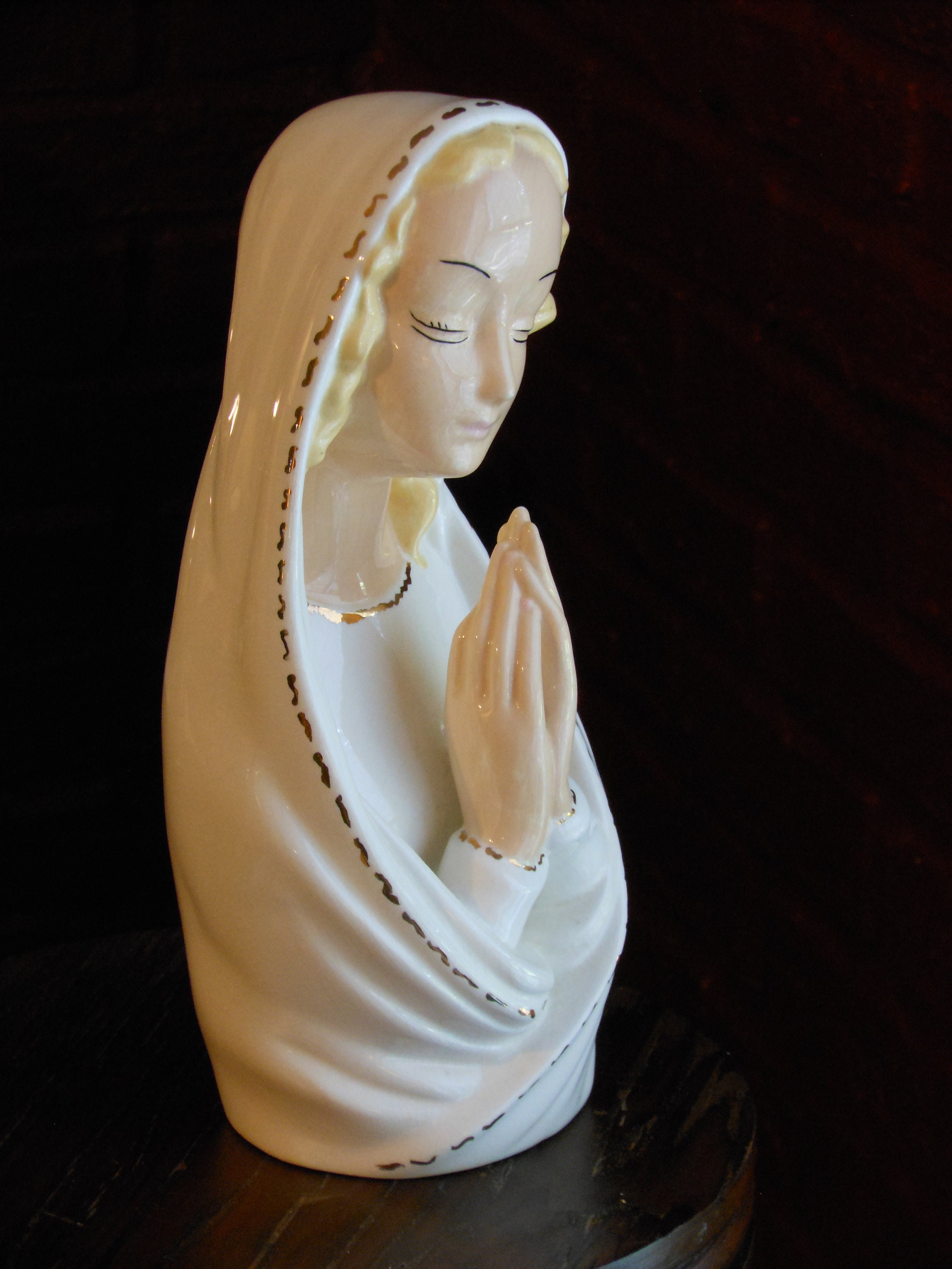 Egg-Shaped White Praying Figure Woman with Gold Trim