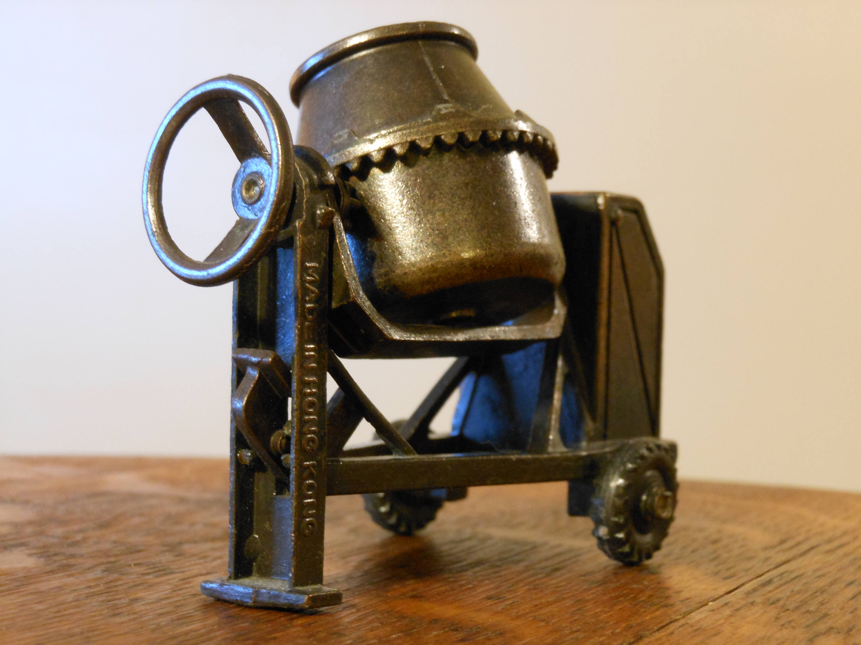 Die Cast Metal Cement Mixer Pencil Sharpener