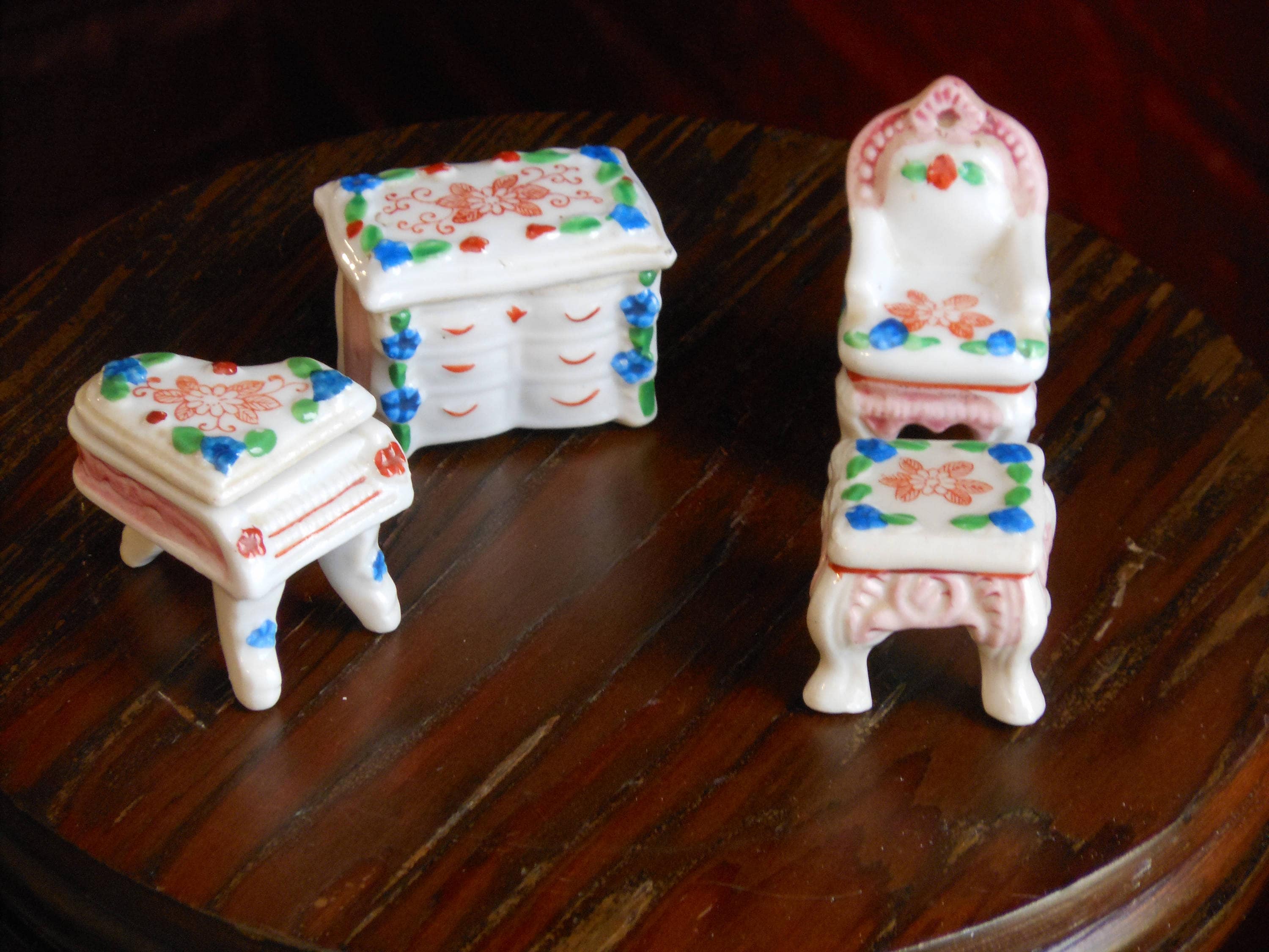 Miniature Porcelain Furniture Pieces. Occupied Japan. Hand painted.