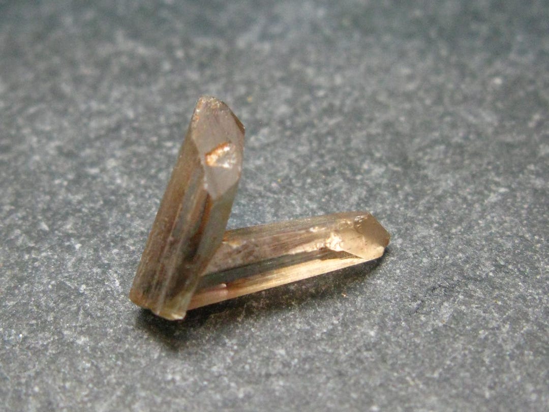 Gem Color Change Diaspore Crystal From Turkey 0.6 0.98 Grams - Etsy