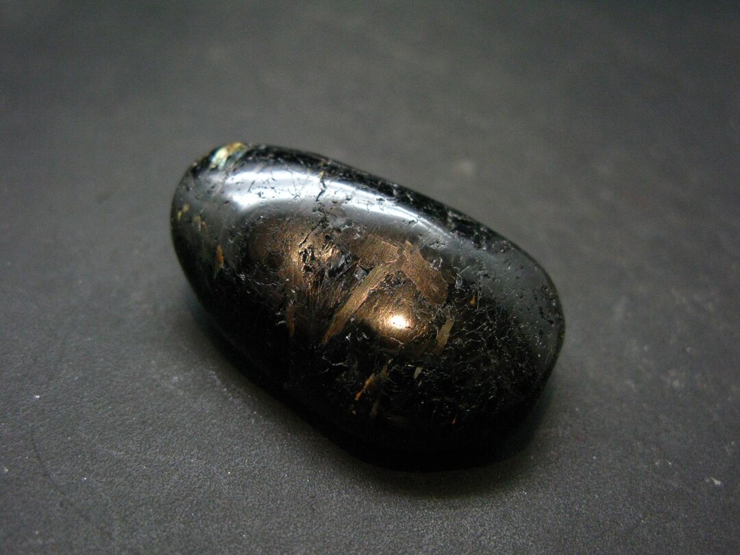 Rare Nuumite Nuummite Tumbled Stone From Greenland - 24.84 Grams - 1.5 ...