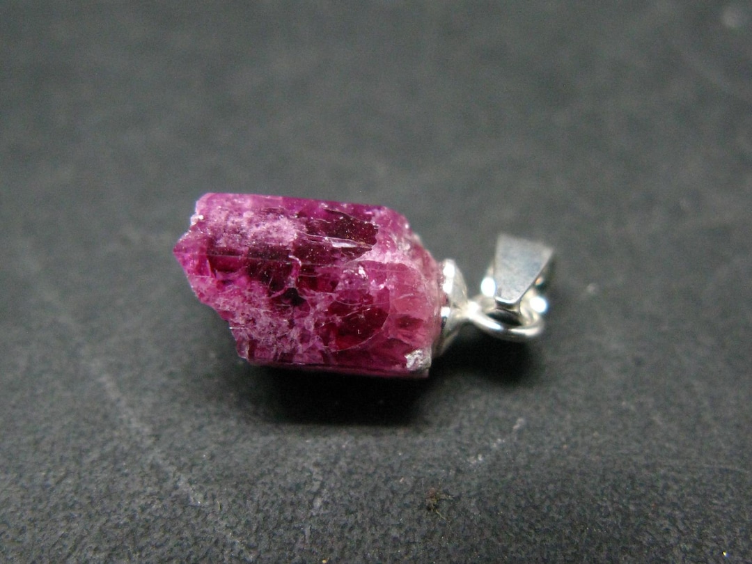 Bixbite Red Emerald Beryl Silver Pendant From Utah USA 3.45 Carats 0.7 ...