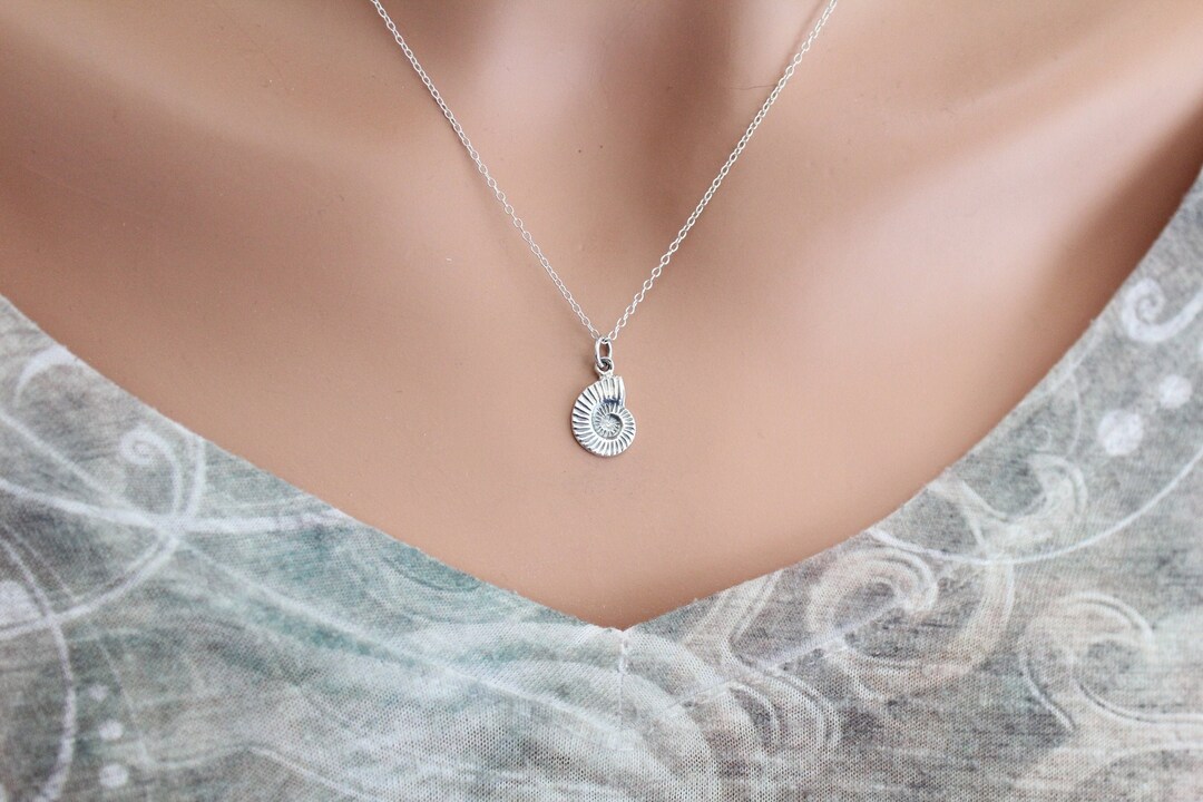 Sterling Silver Nautilus Shell Charm Necklace - Etsy